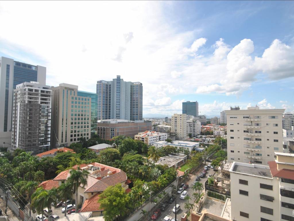 Apartamentos en Venta en Piantini | Plusval Inmobiliaria