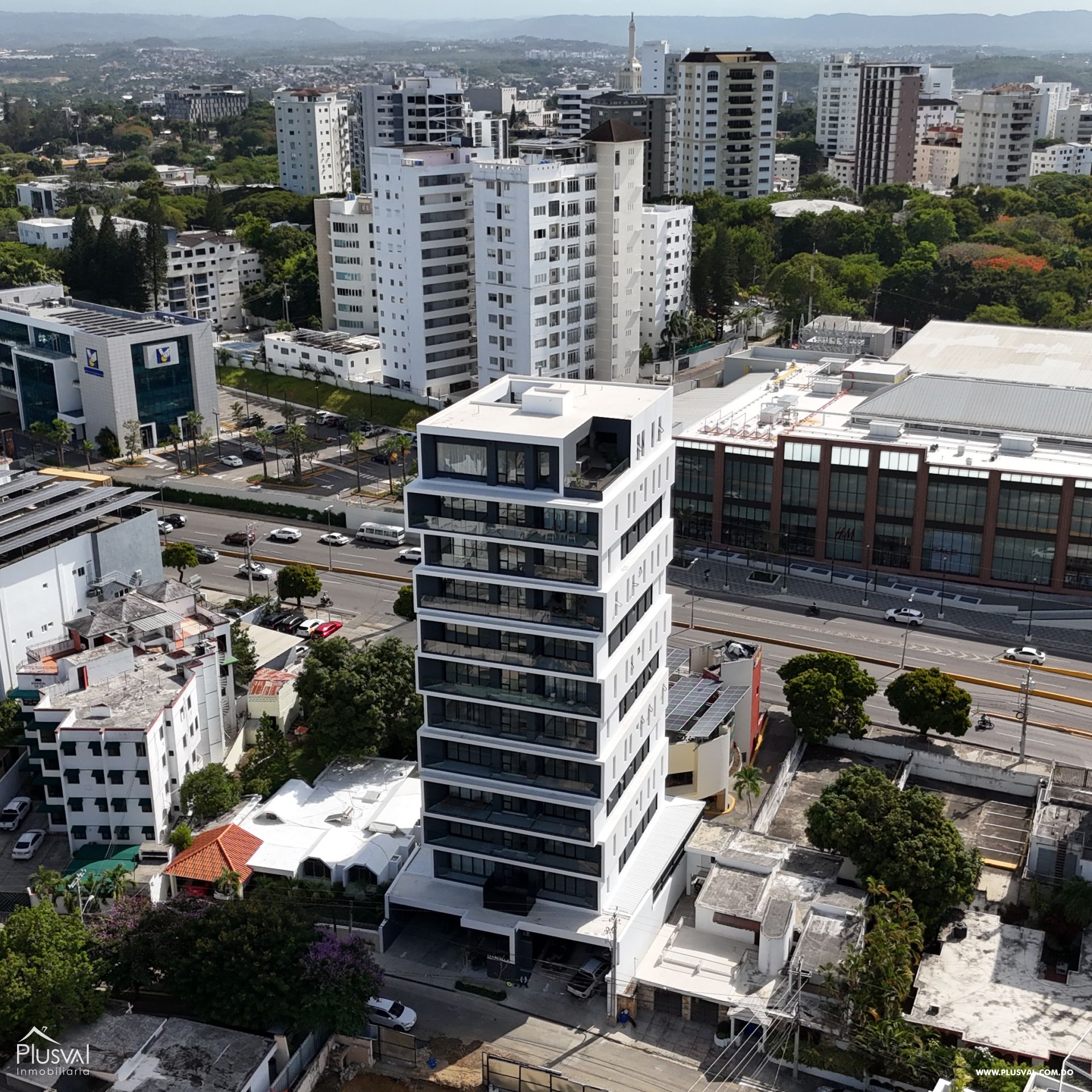 Apartamento Con Picuzzi en Exclusiva Torre en Alquiler 45437 | Plusval ...