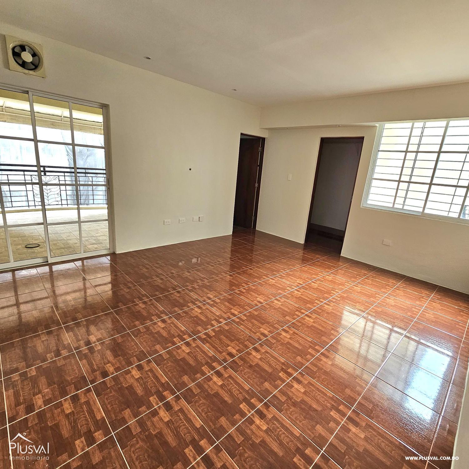 Apartamento con hermosa vista desde el balcón de la habitación ...